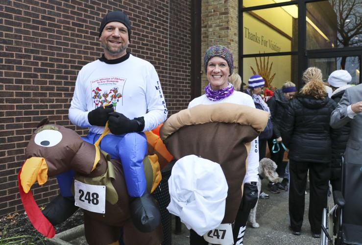 Turkey Stampede: Record-breaking crowd races to the finish line ...