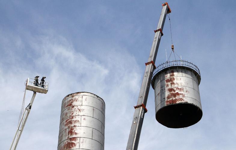 SLIDESHOW: Water Tower Demolition | Local News | goshennews.com