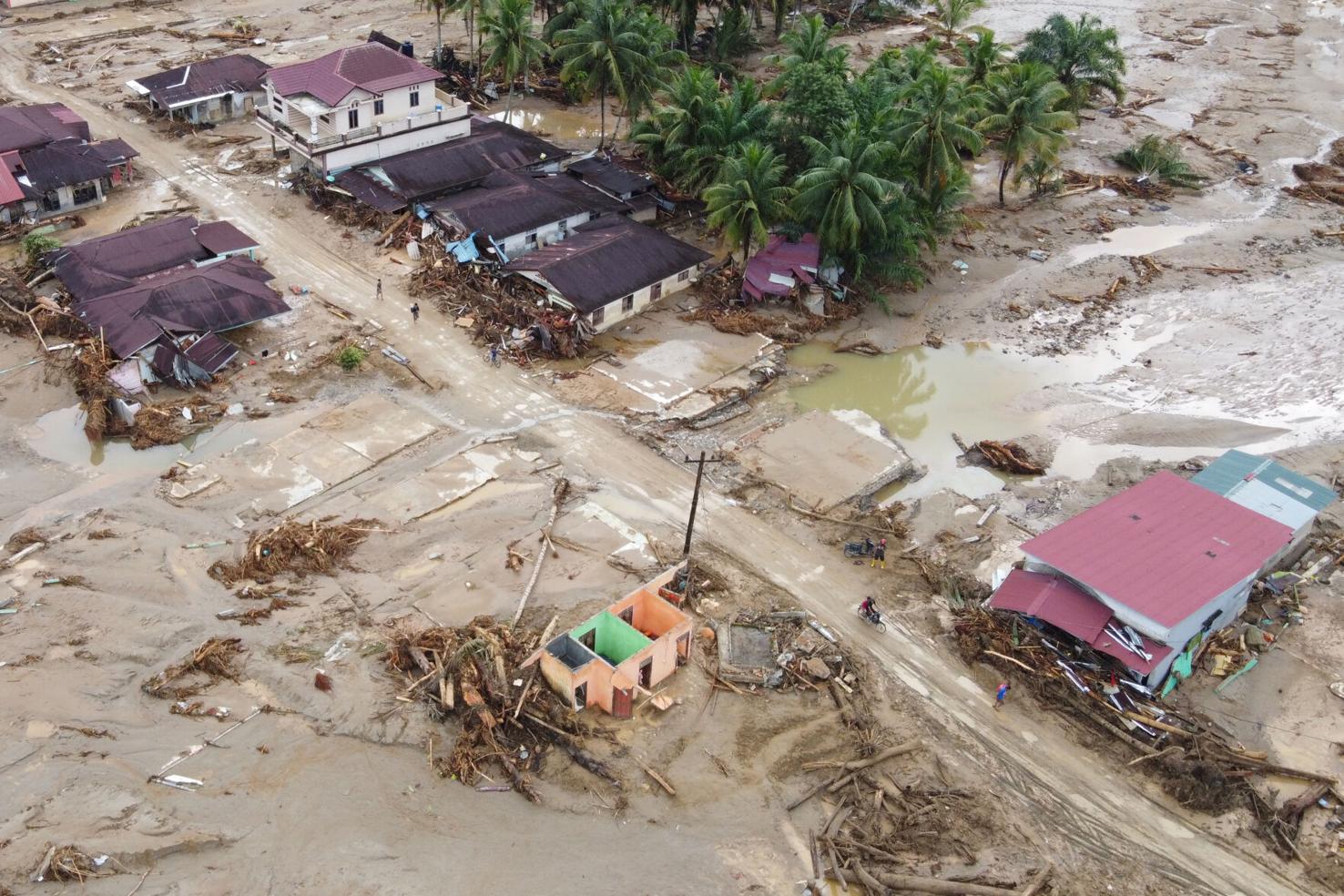 Indonesia Extreme Weather Asia Flooding | National News | goshennews.com
