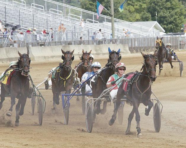Eash has career day to open fair racing | Sports | goshennews.com