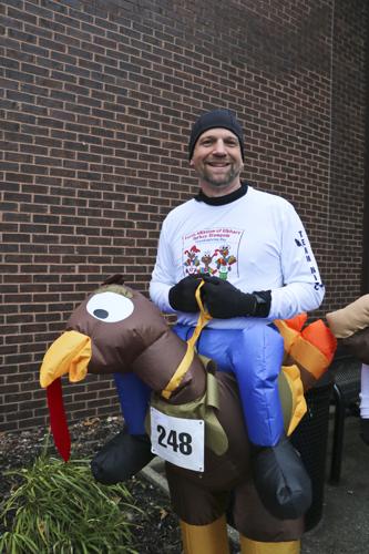 Turkey Stampede: Record-breaking crowd races to the finish line ...