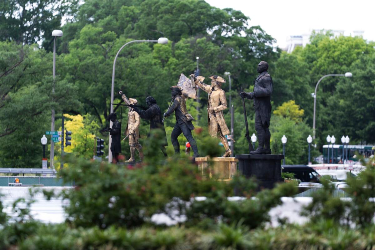 Freedom Plaza Statues | National News | goshennews.com