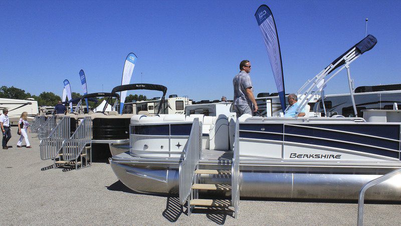 RV OPEN HOUSE: Pontoon boats evolving into speedy, luxury crafts ...