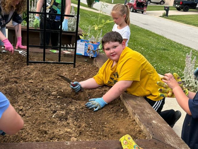Russiville kids plant a salad | News | goshennews.com