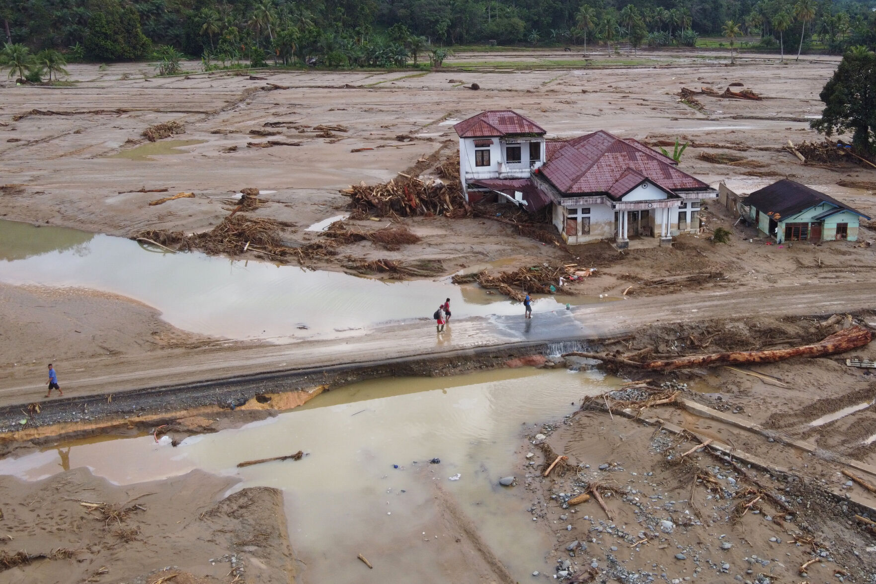 Indonesia Extreme Weather Asia Flooding | National News | goshennews.com