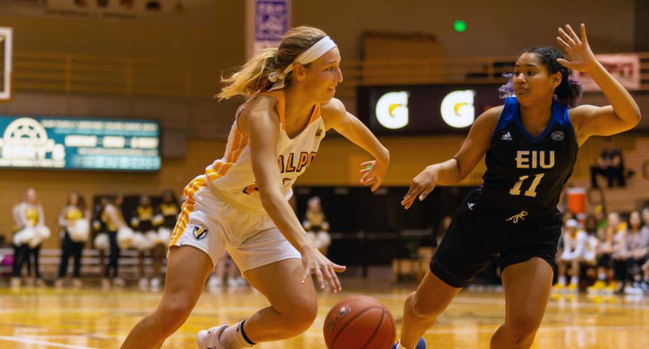 COLLEGE CONNECTIONS: Hales standsout on court and in the classroom ...