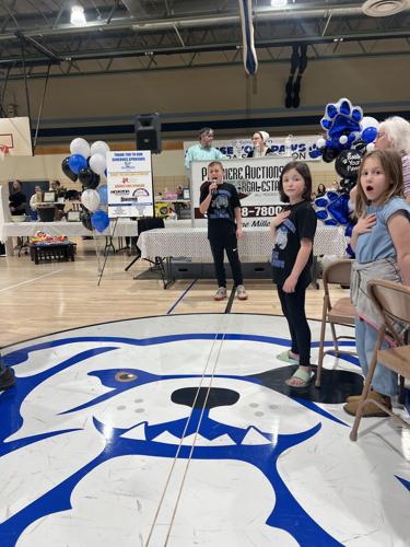 'Raise Your Paws' fundraiser returns Nappanee Elementary | Nappanee ...