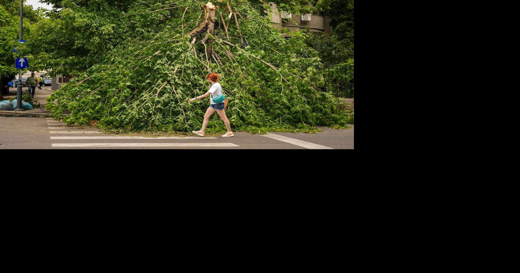 1 dead in Romania in a powerful storm after intense heat wave ...