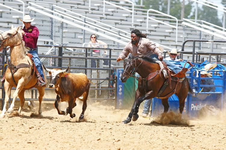 Steer wrestlers, calf ropers and barrel racers captivate the crowd ...
