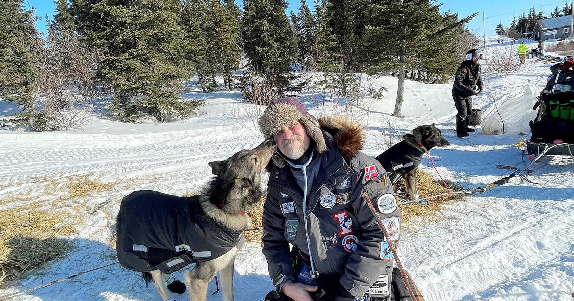 THE BOOKWORM SEZ: 'Four Thousand Paws' makes for an Alaskan canine trip ...