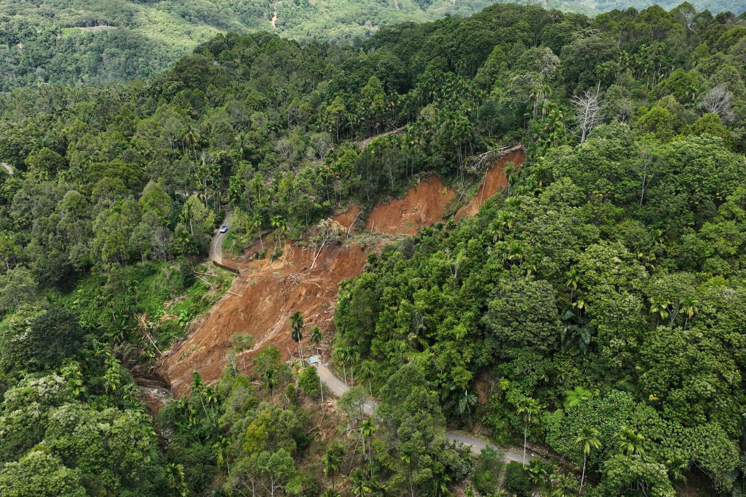 Indonesia Extreme Weather Asia Flooding | National News | goshennews.com