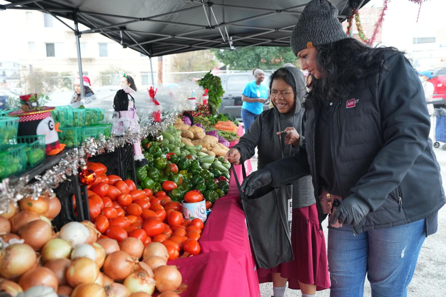 Food for Health Ho Ho Hosts Holiday Party, Food Pantry at Sinclair LA ...