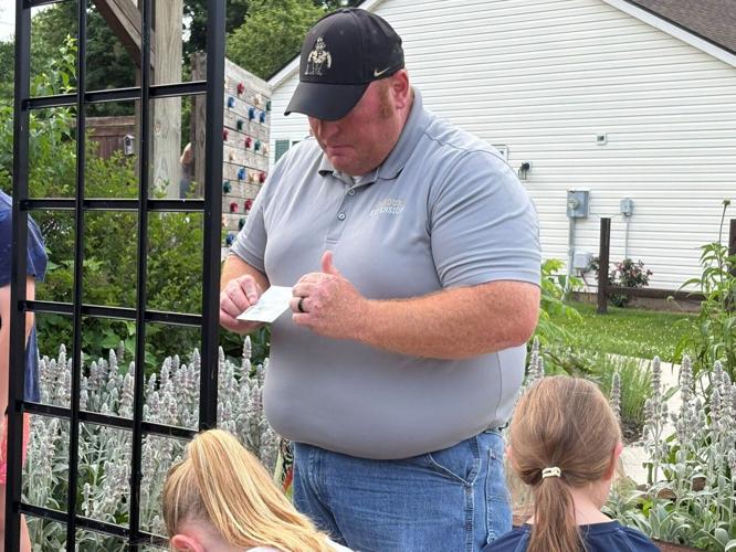 Russiville kids plant a salad | News | goshennews.com