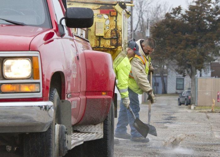 WORK ZONE SAFETY: Street crews worry daily about being struck | Local ...