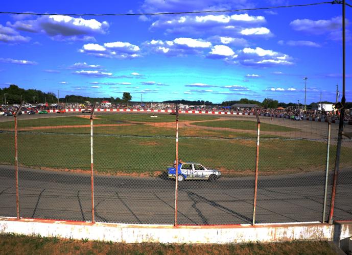 HALF FANFARE: New Paris Speedway holds first event with fans at 50 ...