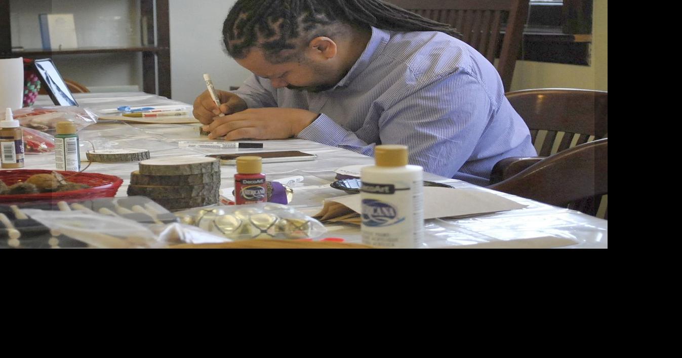 Hang an eco-friendly ornament on Goshen's Mirth Tree | | goshennews.com