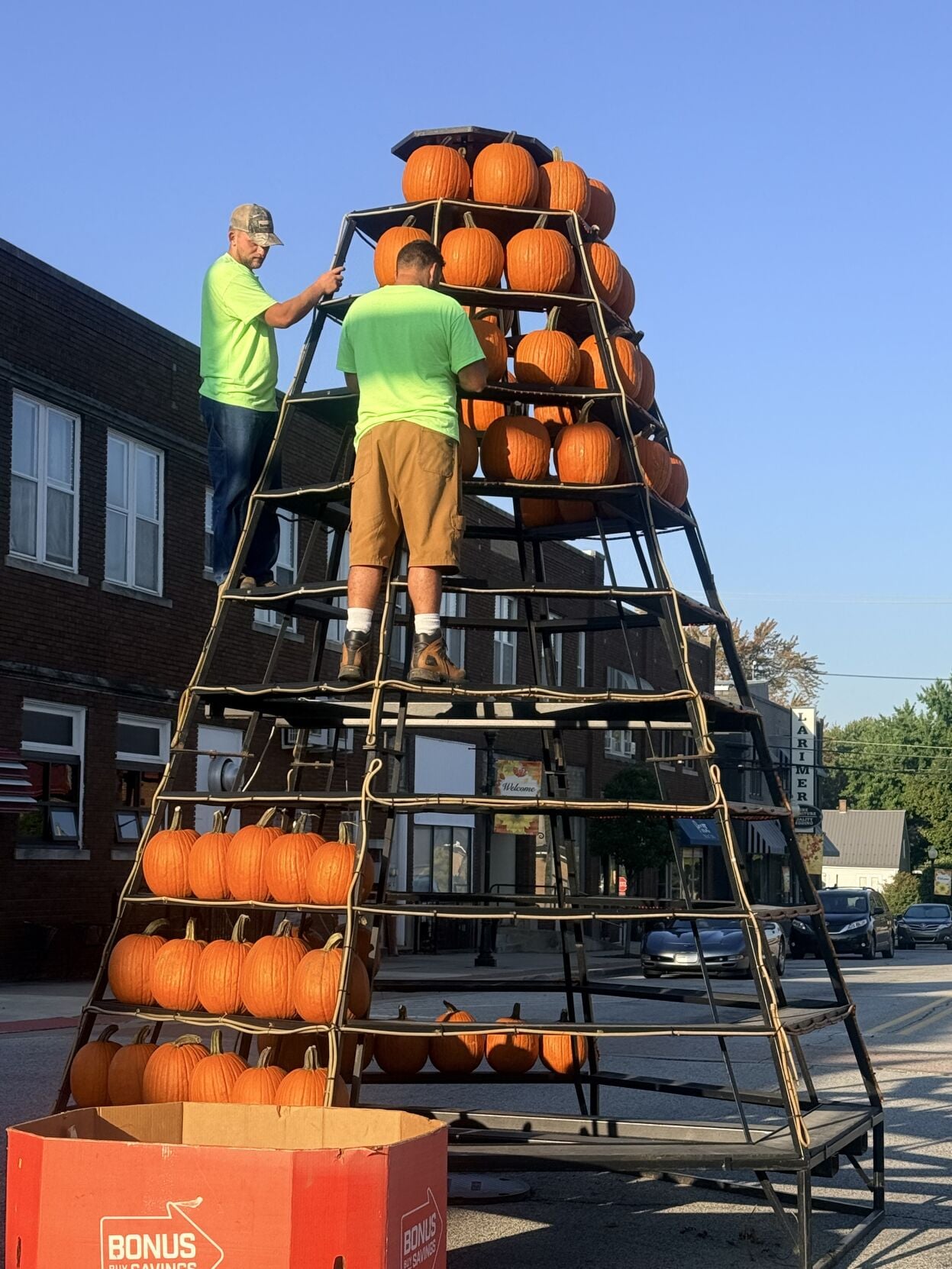 Annual Wakarusa Pumpkin tree signals the start of fall | News ...