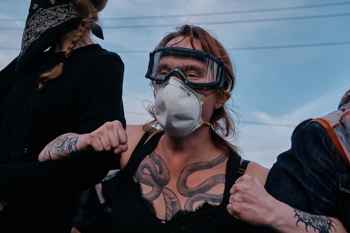Photos show protestors and ICE agents clashing outside a New Jersey ...