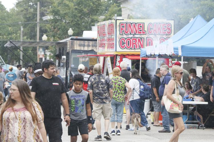 Goshen First Fridays hosts vintage, modern autos | News | goshennews.com