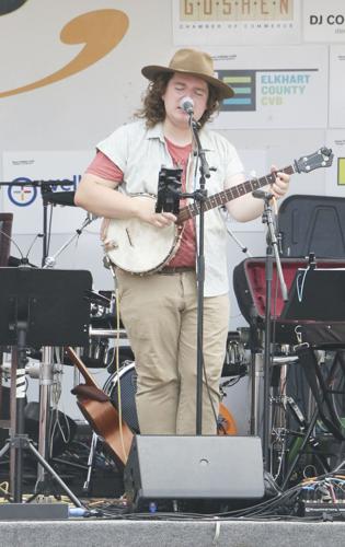 Goshen First Fridays hosts vintage, modern autos | News | goshennews.com