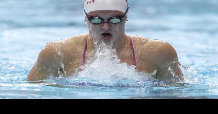 IU SWIMMING: Standout swimmer Weiss adjusting to first year at IU ...