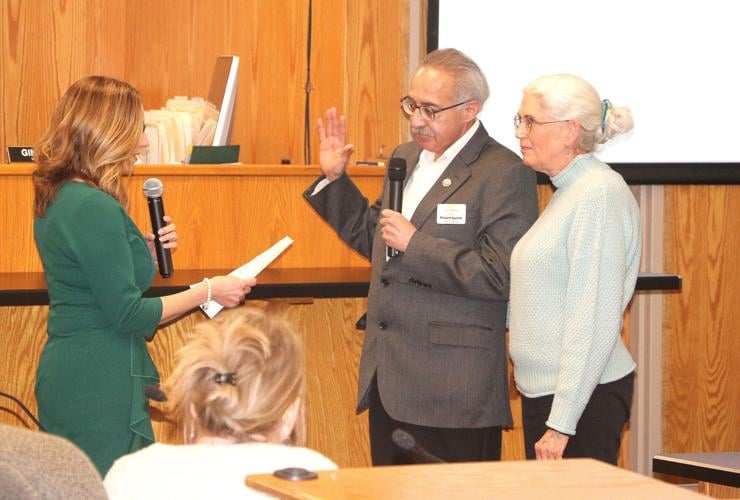 Goshen mayor, officials sworn in at meeting | News | goshennews.com