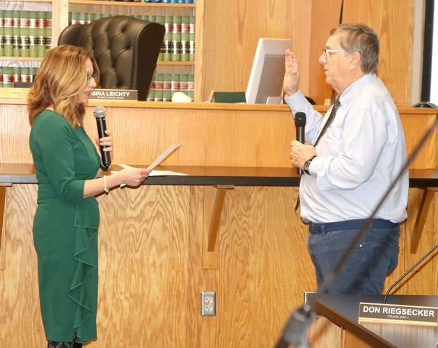 Goshen mayor, officials sworn in at meeting | News | goshennews.com