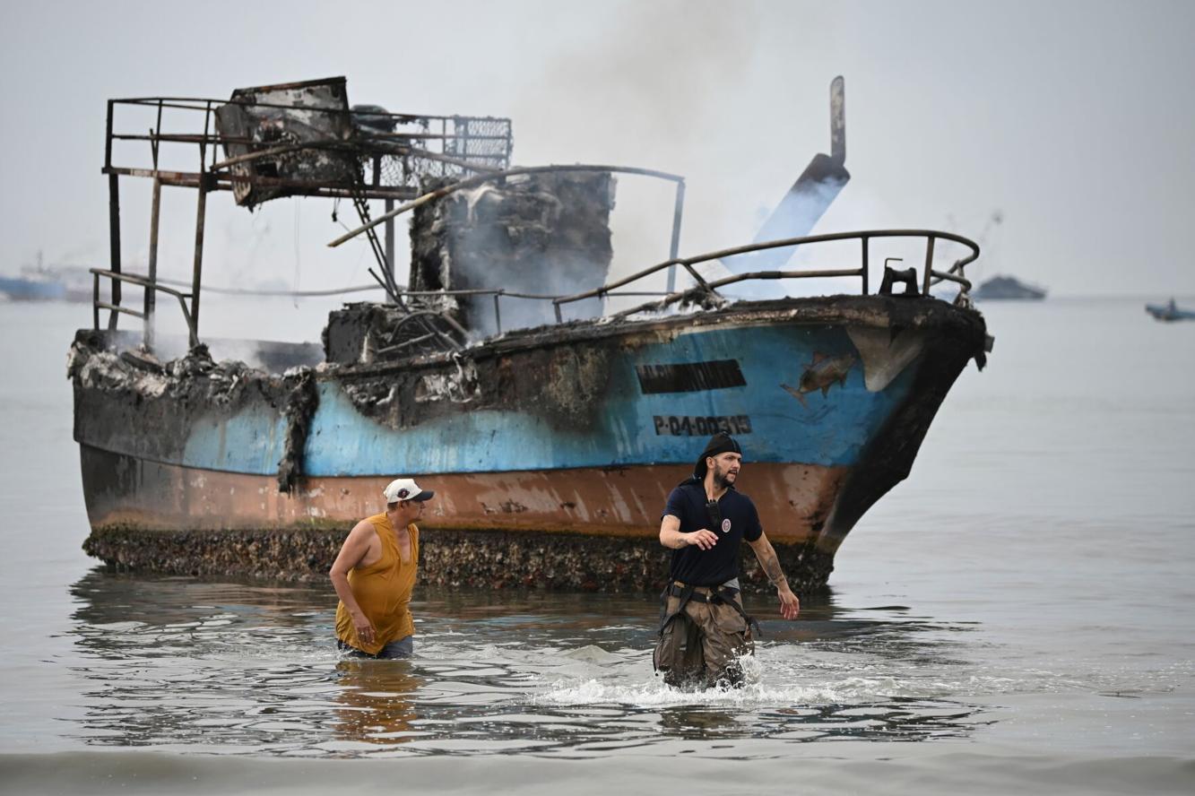 Ecuador Boats Fire | National News | goshennews.com