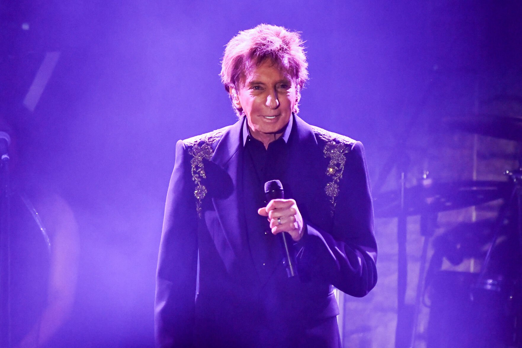 People Barry Manilow | National News | goshennews.com