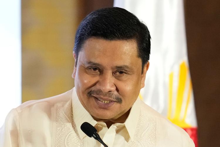 Philippine Senate reopens after 2 days but impasse among senators ...