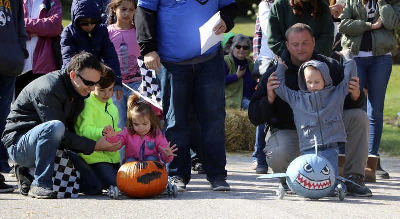 Cubs-themed pumpkin claims championship at Middlebury Pumpkin Race ...