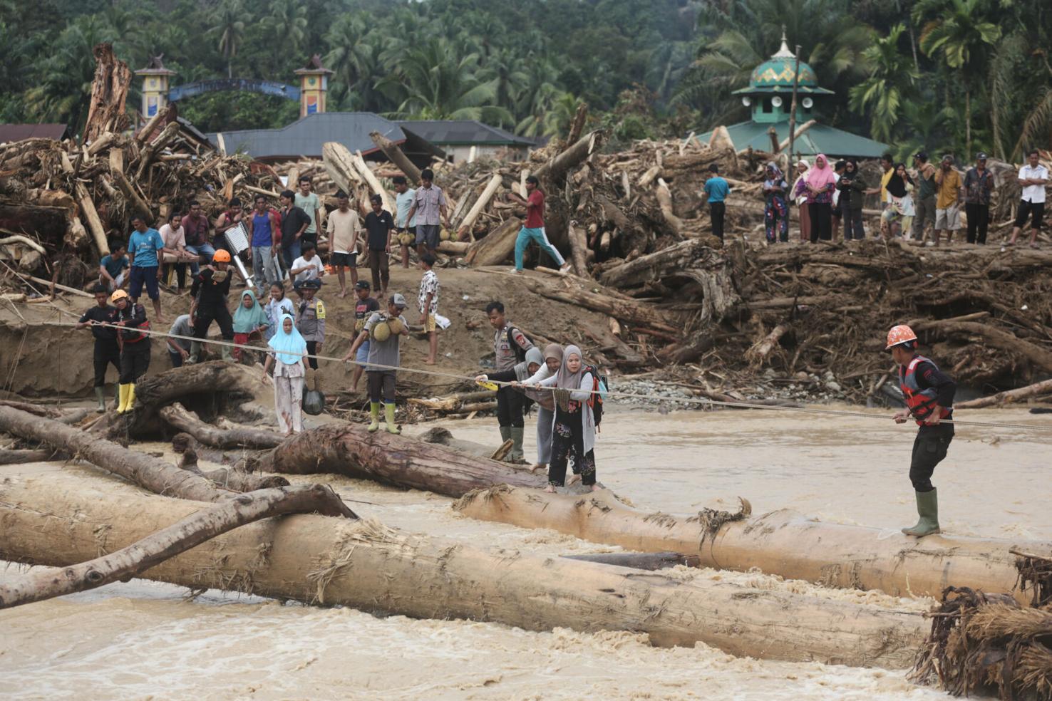 Indonesia Extreme Weather Asia Flooding | National News | goshennews.com