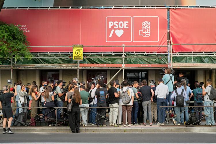Spanish police search Socialist party’s headquarters in fresh blow to ...