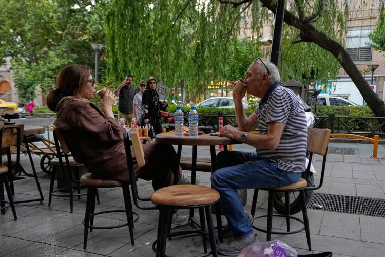 US and Iranian negotiators reach tentative deal to extend ceasefire and ...