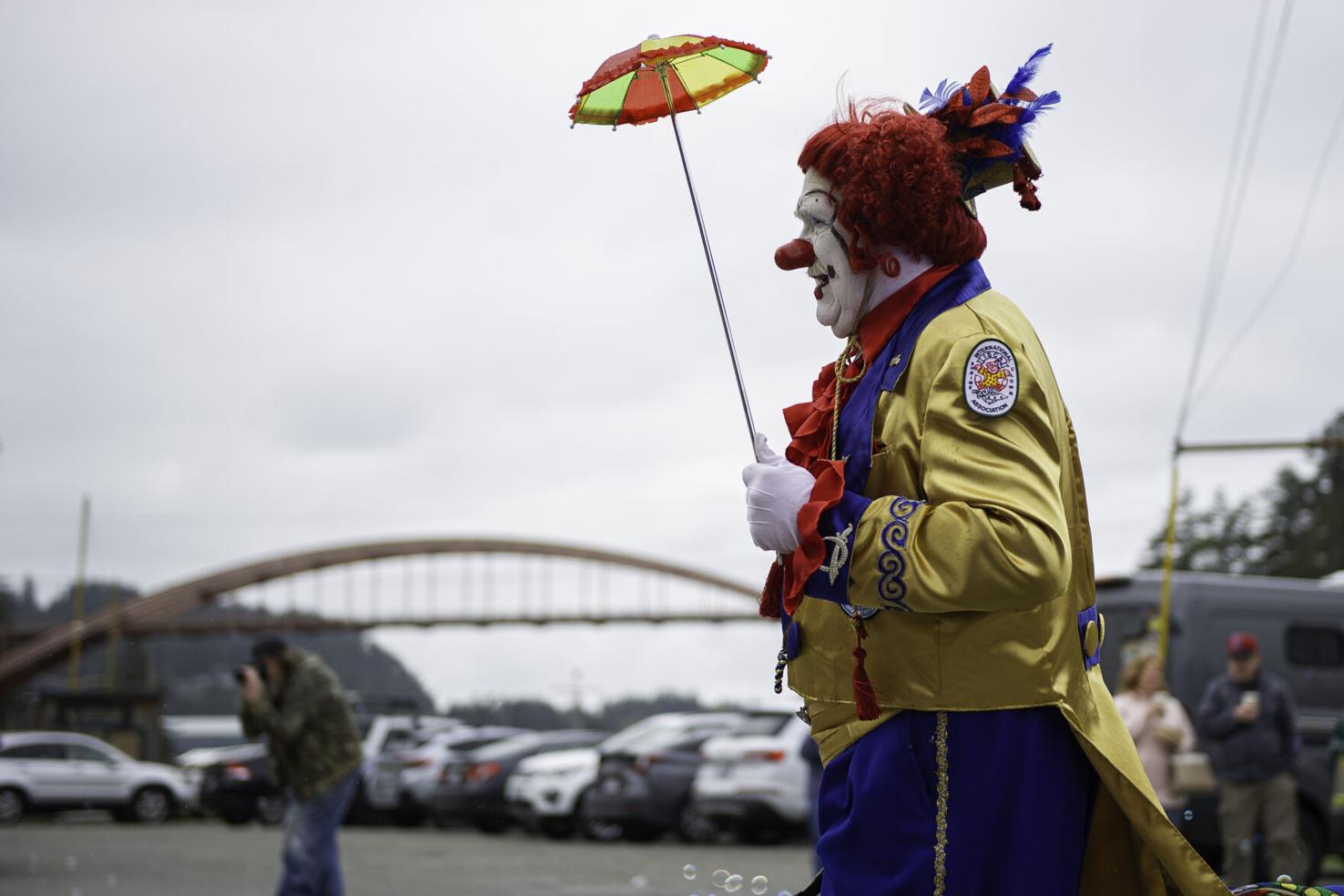 La Conner tulip parade helps kick off annual festival | Local News ...