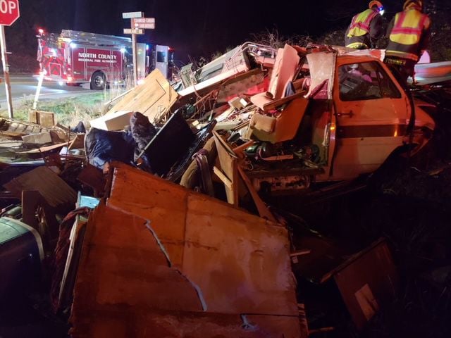 Motorhome on SR 532 turns too quickly, crashes | News | goskagit.com