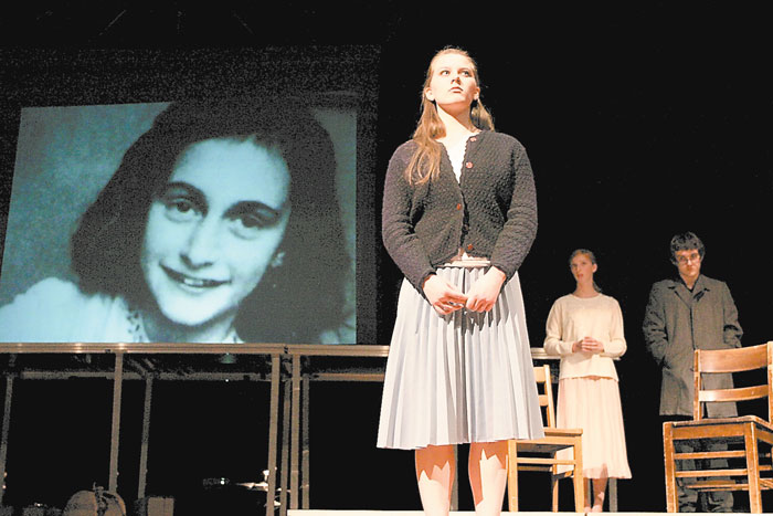 Teens explore intense emotions in AHS’s Anne Frank play | Entertainment ...