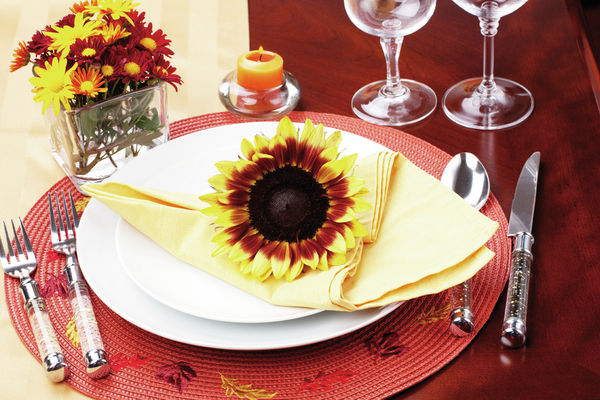 Combine decorations for fall, Halloween and Thanksgiving | All Access ...