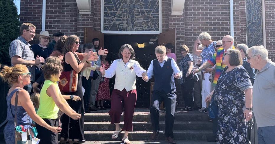 A Love Story: Church celebrates pastor's marriage, complete with ...