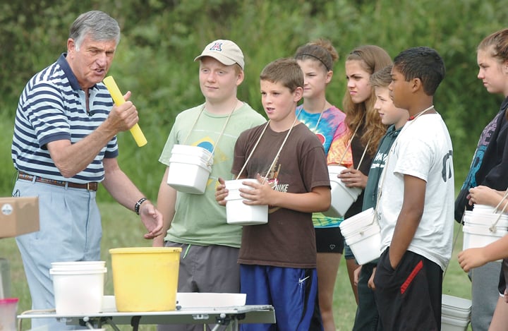 Graham Kerr visits Bow Hill Blueberries | Gallery | goskagit.com
