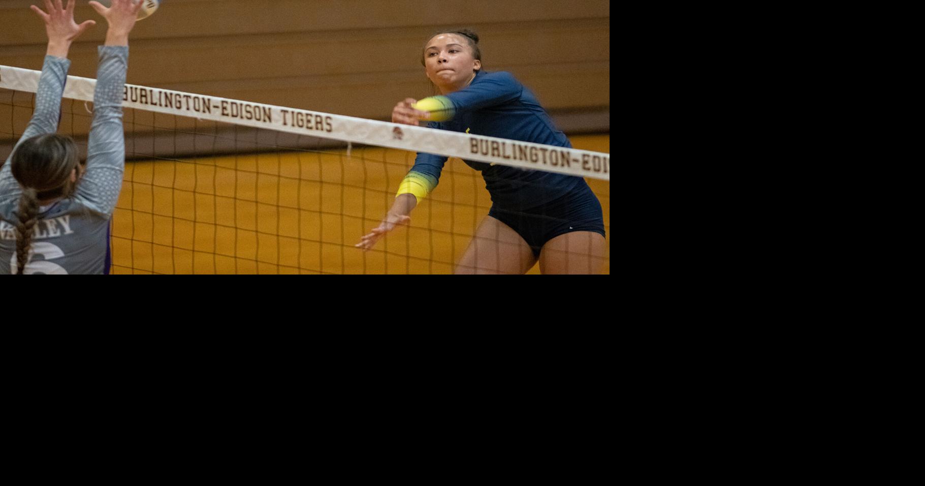 Photos: Burlington-Edison Volleyball hosts Nooksack Valley | Gallery ...