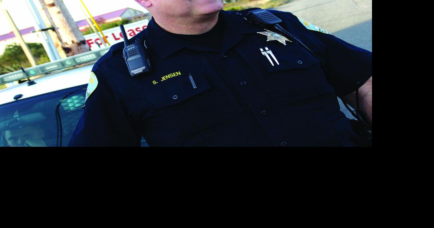 In the shadow of Washington shootings, Stanwood police officer is here ...