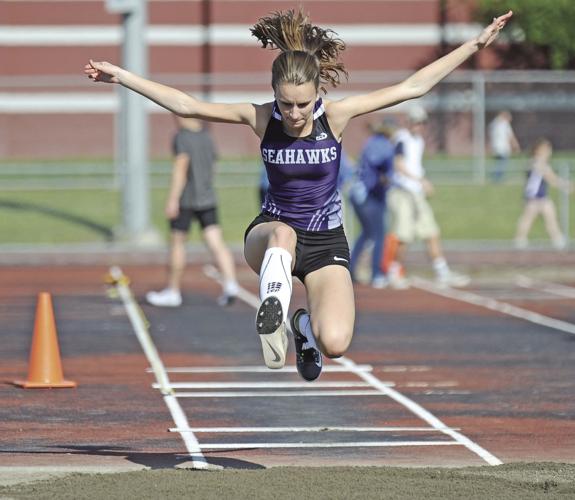 Track and field shatters dozens of personal records | Sports | goskagit.com