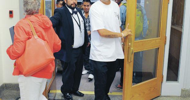 Judge orders Sakuma Bros. Farms to house its workers’ families | All ...