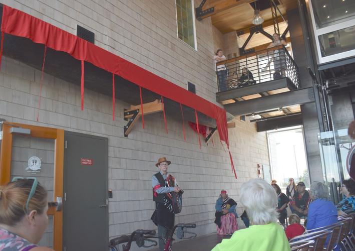 Samish Indian Nation unveils historic canoe | News | goskagit.com