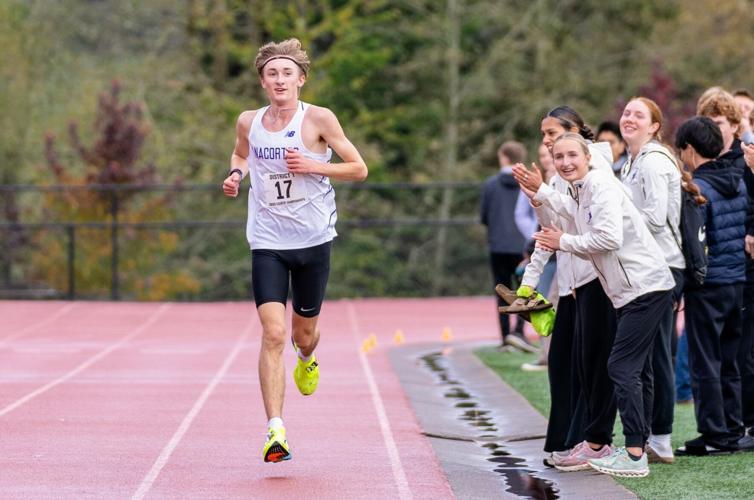 Saturday's Prep Roundup: Skagit County runners win district cross ...