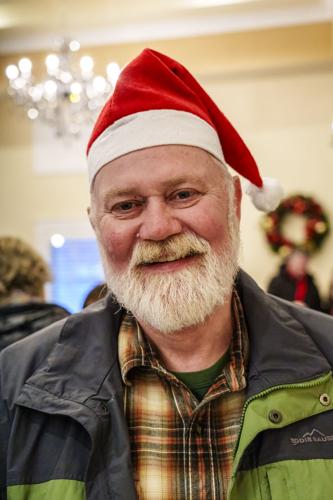 Elves Night Out draws crowds downtown | Business | goskagit.com