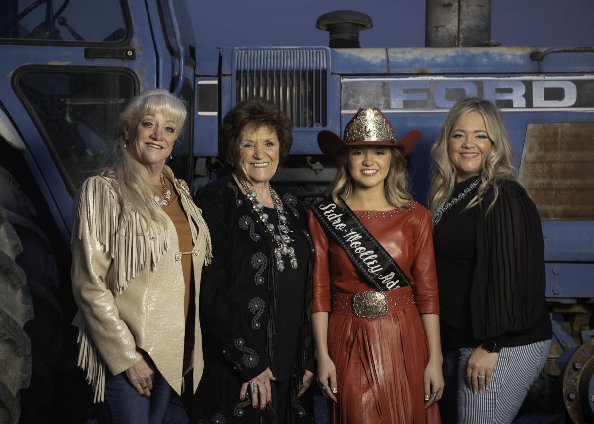 Bow teen upholds family's Sedro-Woolley Rodeo Queen tradition | Local ...