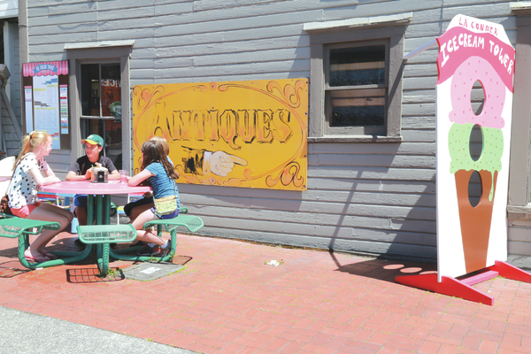 La Conner’s great sandwich board debate | All Access | goskagit.com