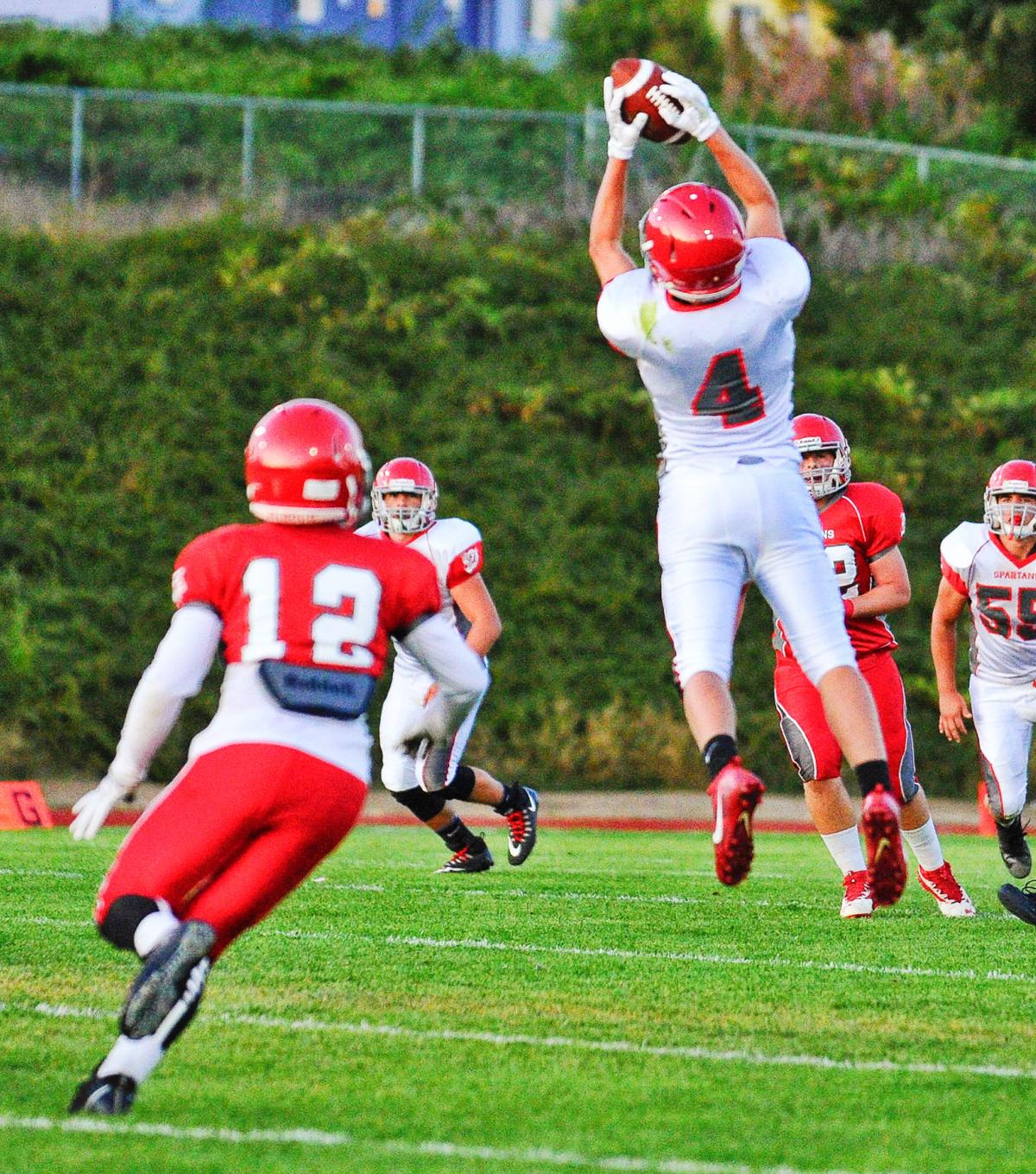 Photo gallery: Football scrimmage, 8.25.17 | Gallery | goskagit.com